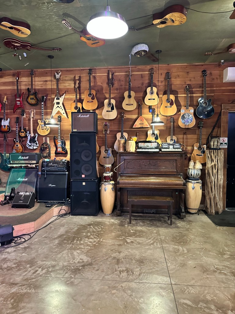 Mr. Ed's Espresso & Juice & Underground Pub – Where the music is!